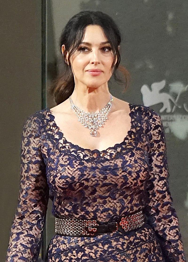 Monica Bellucci Jeune