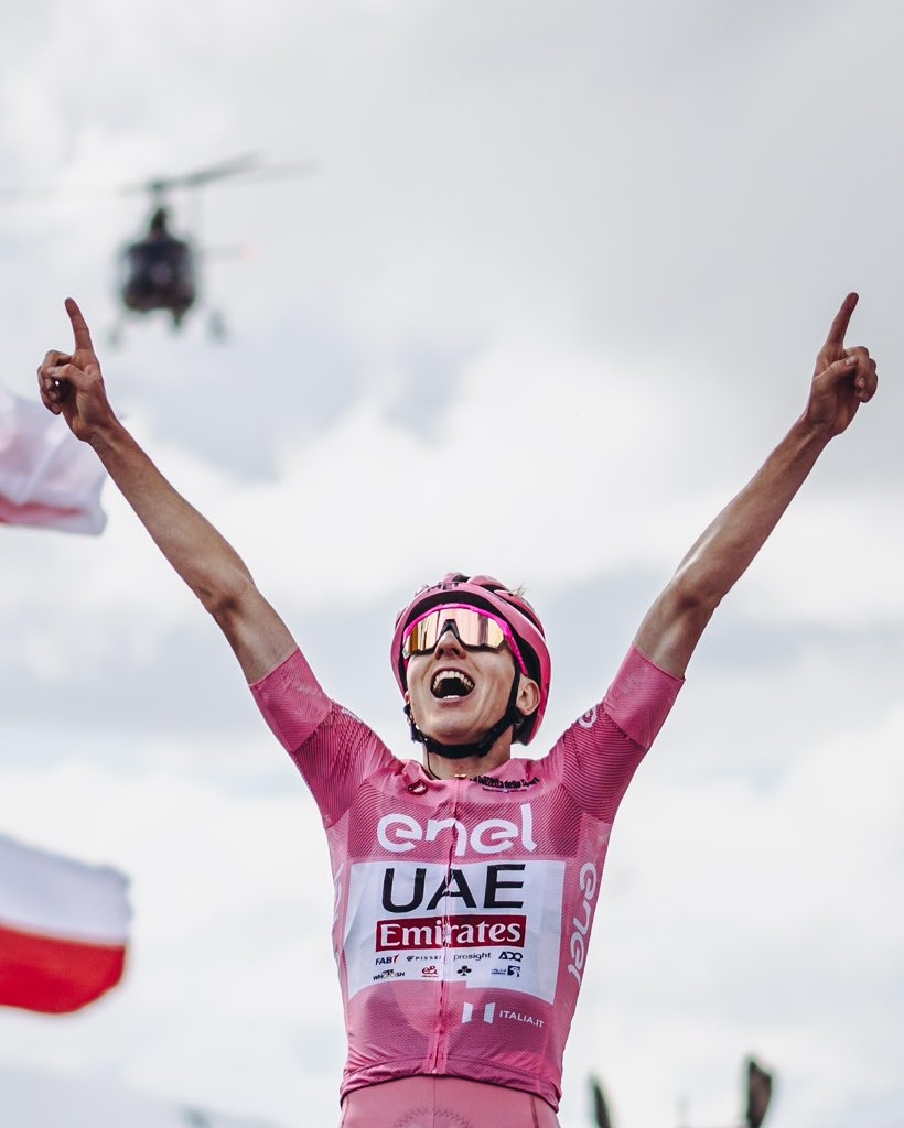 Tadej Pogačar et sa compagne : l'histoire d'amour qui inspire le peloton.